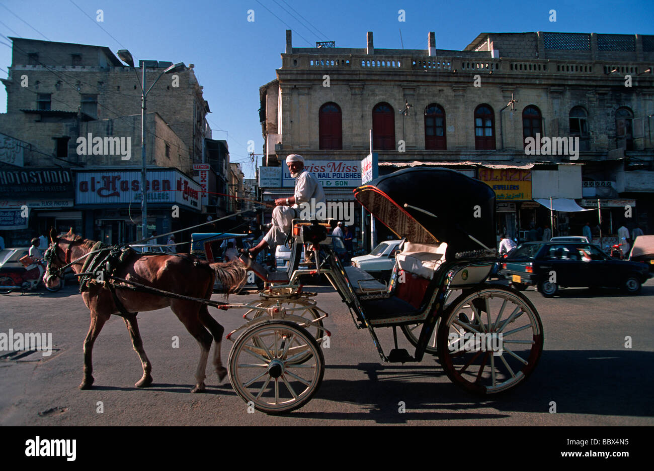 Saddar bazaar hi-res stock photography and images - Alamy