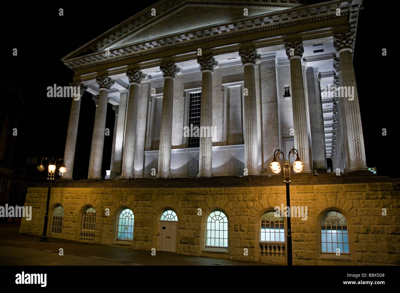 birmingham town hall chamberlain square at night Stock Photo - Alamy