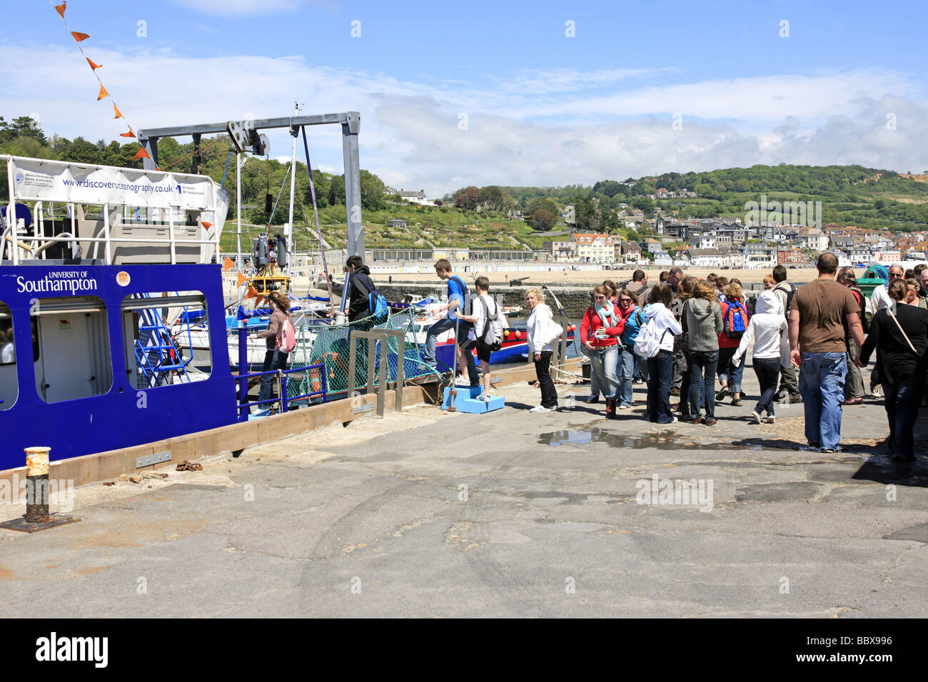 Oceanography boat hi-res stock photography and images - Alamy