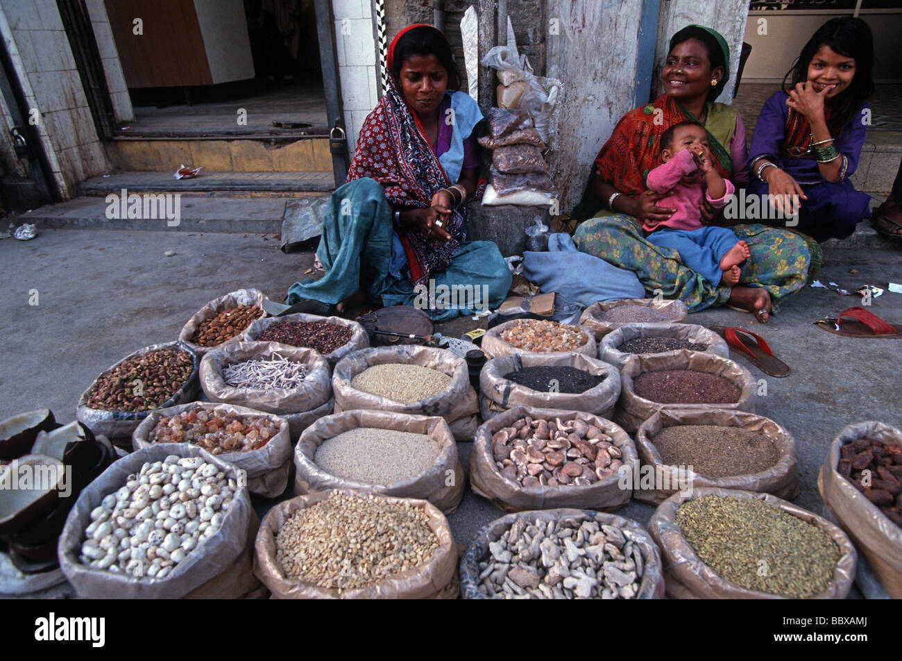 Saddar bazaar hi-res stock photography and images - Alamy