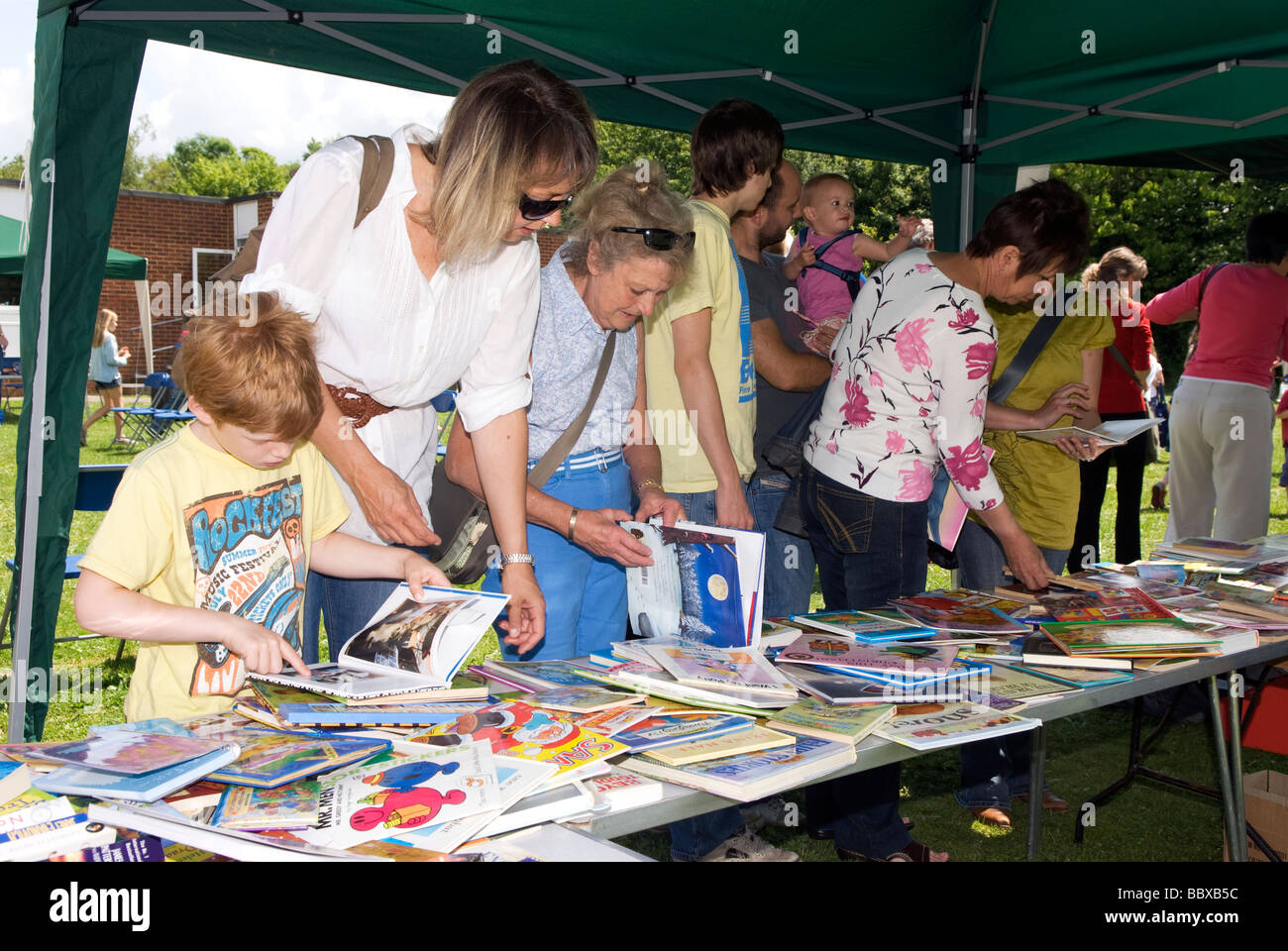 School fayre children stall hi-res stock photography and images - Alamy