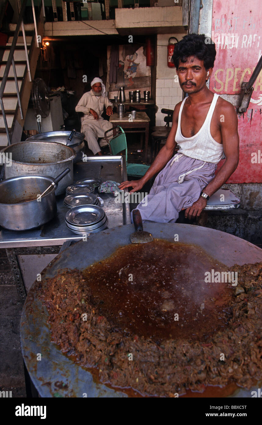 Pakistan Sind Region Karachi Saddar Bazaar Stock Photo - Alamy