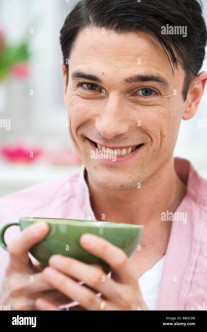 Half drunk mugs of tea hi-res stock photography and images - Alamy