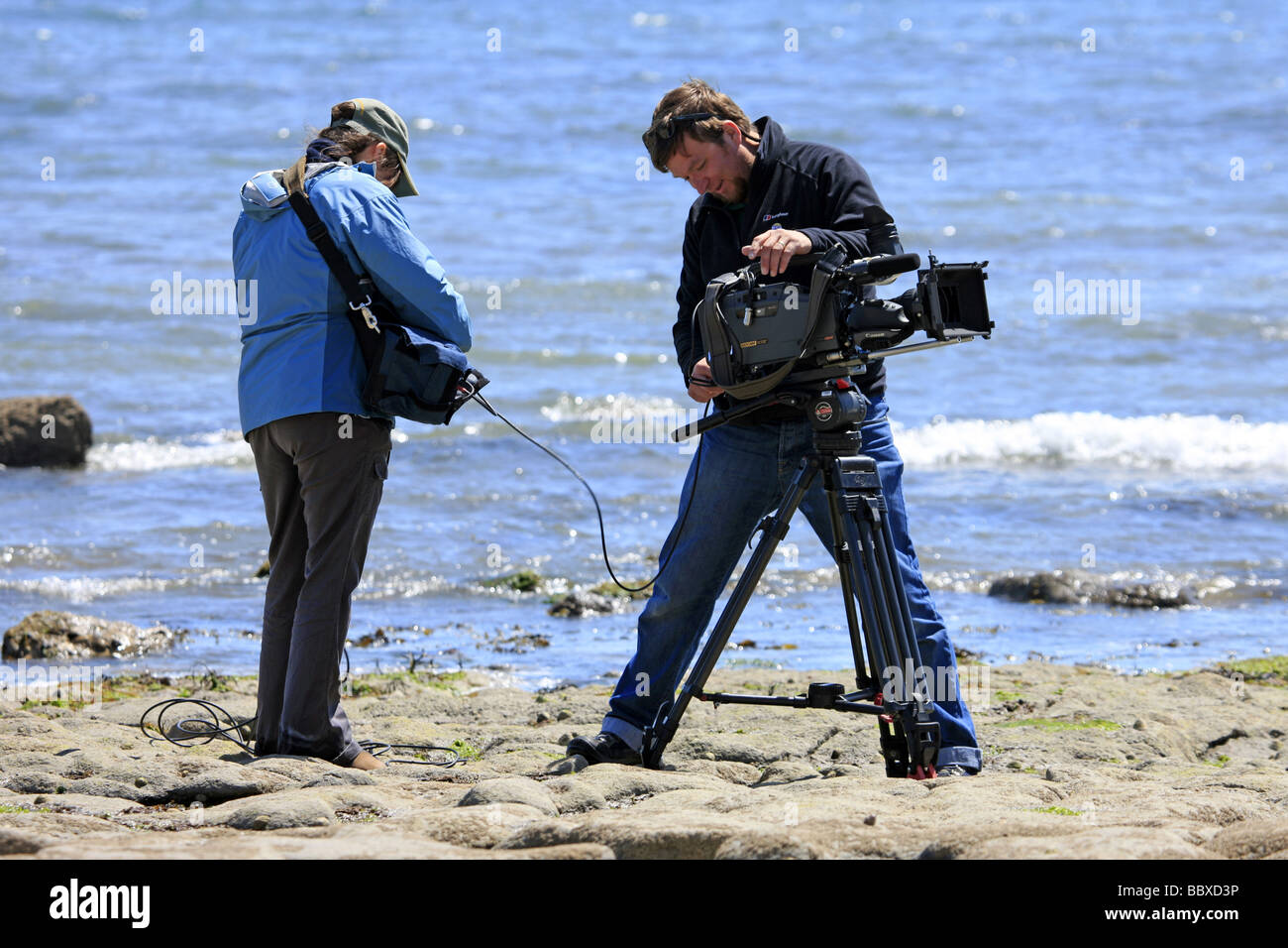News Crew Filming Stock Photos & News Crew Filming Stock Images - Alamy