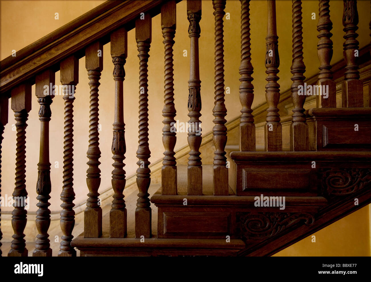 Wooden banisters hi-res stock photography and images - Alamy