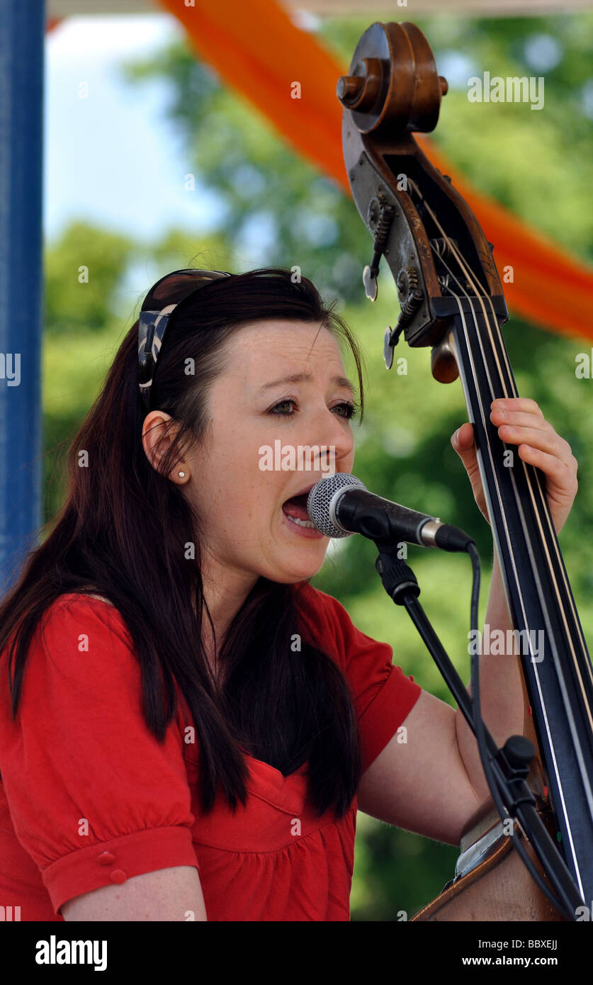 Woman playing double bass hi-res stock photography and images - Alamy