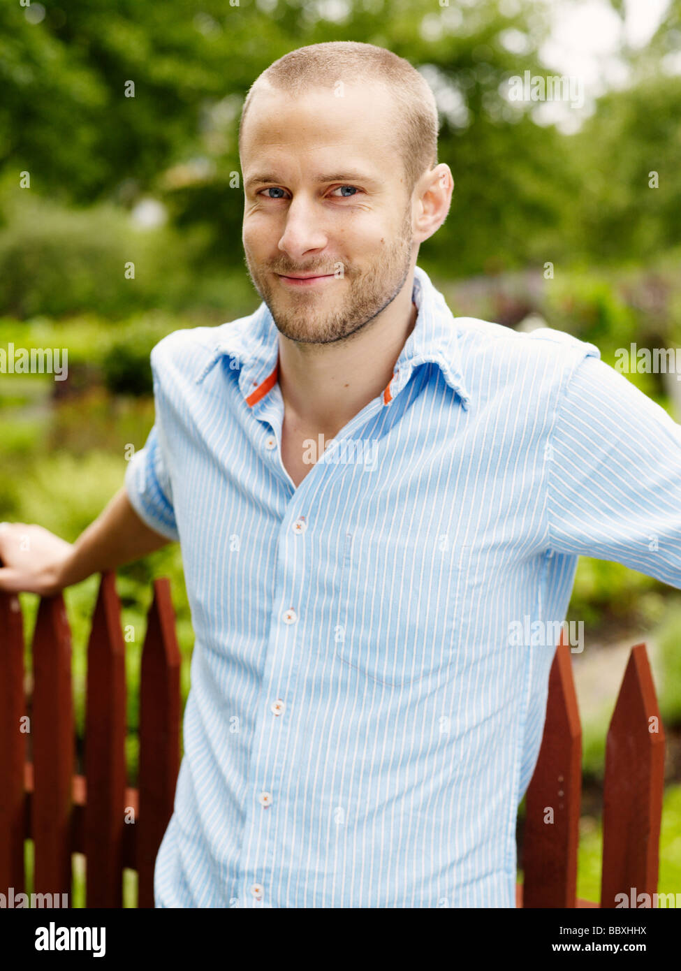 Grown against fence hi-res stock photography and images - Alamy