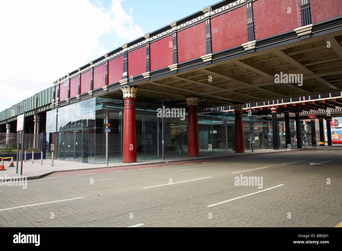 Central station modern buildings hi-res stock photography and images ...