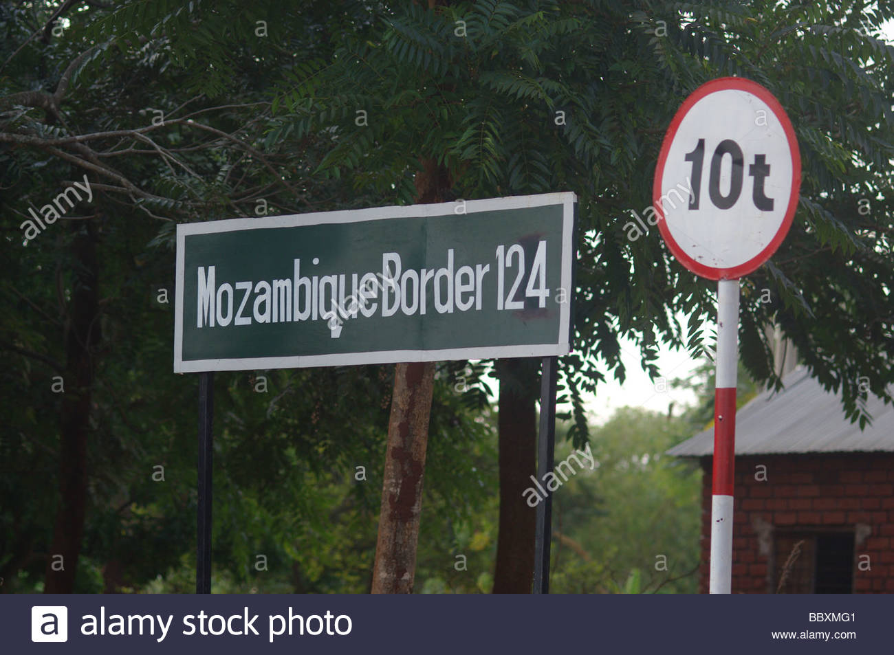Mozambique Road Sign High Resolution Stock Photography and Images - Alamy