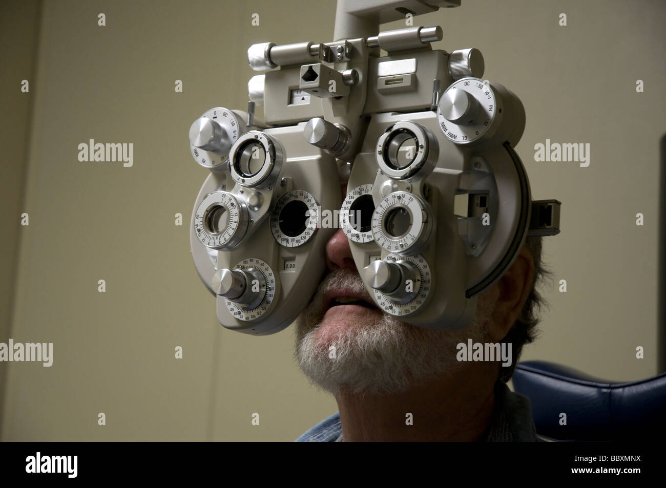 man getting eye exam at opthalmologist office Stock Photo - Alamy