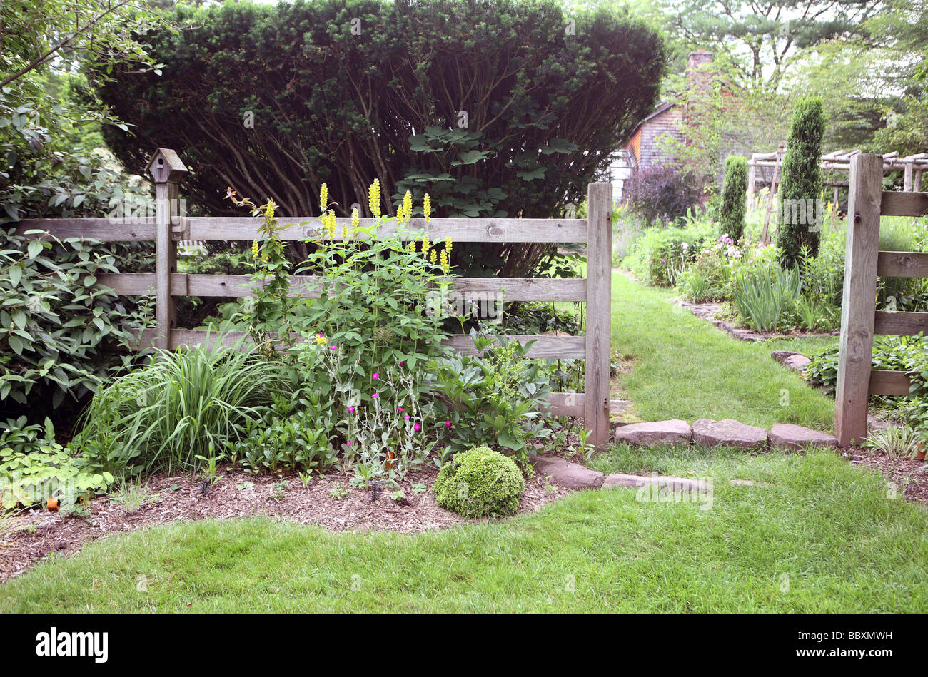Dooryard garden hi-res stock photography and images - Alamy