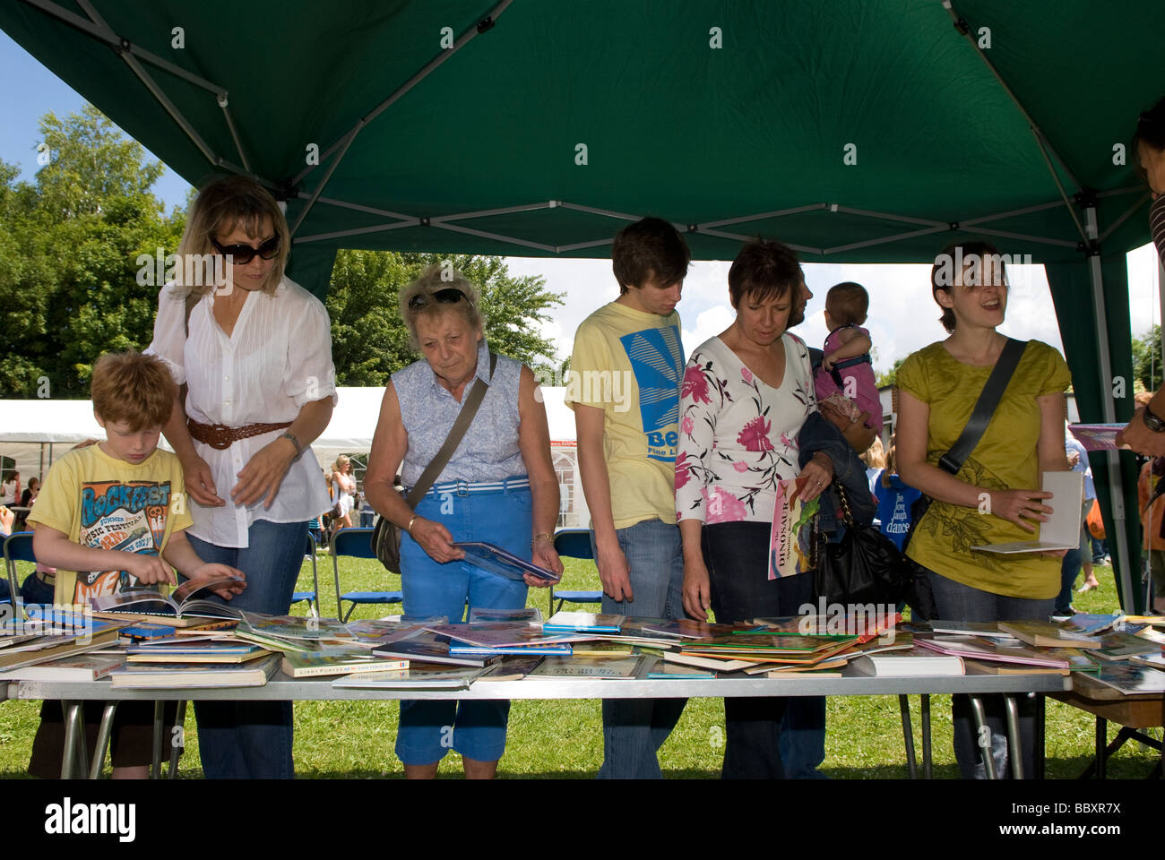 School fayre children stall hi-res stock photography and images - Alamy