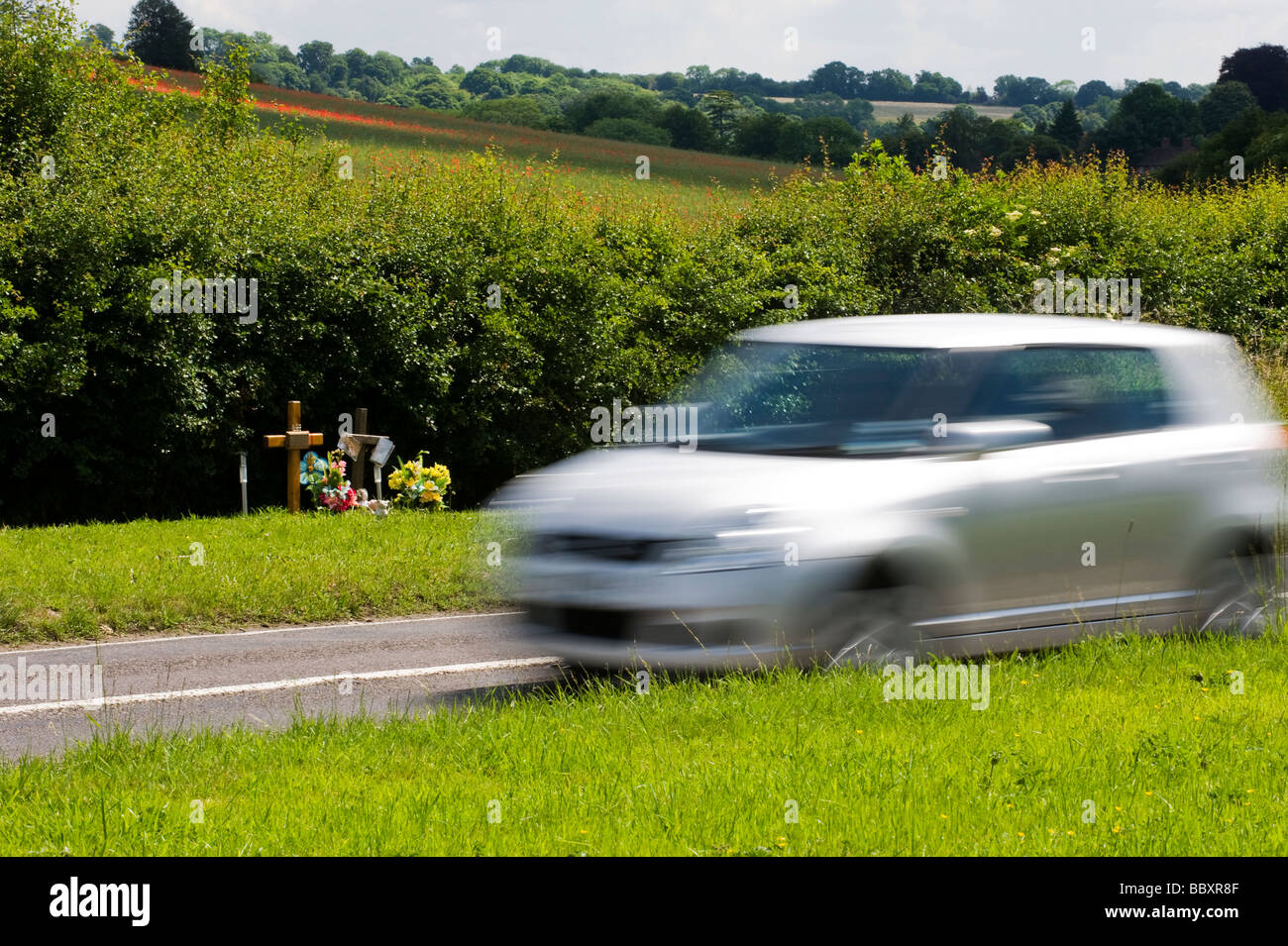 Car accident memorial hi-res stock photography and images - Alamy