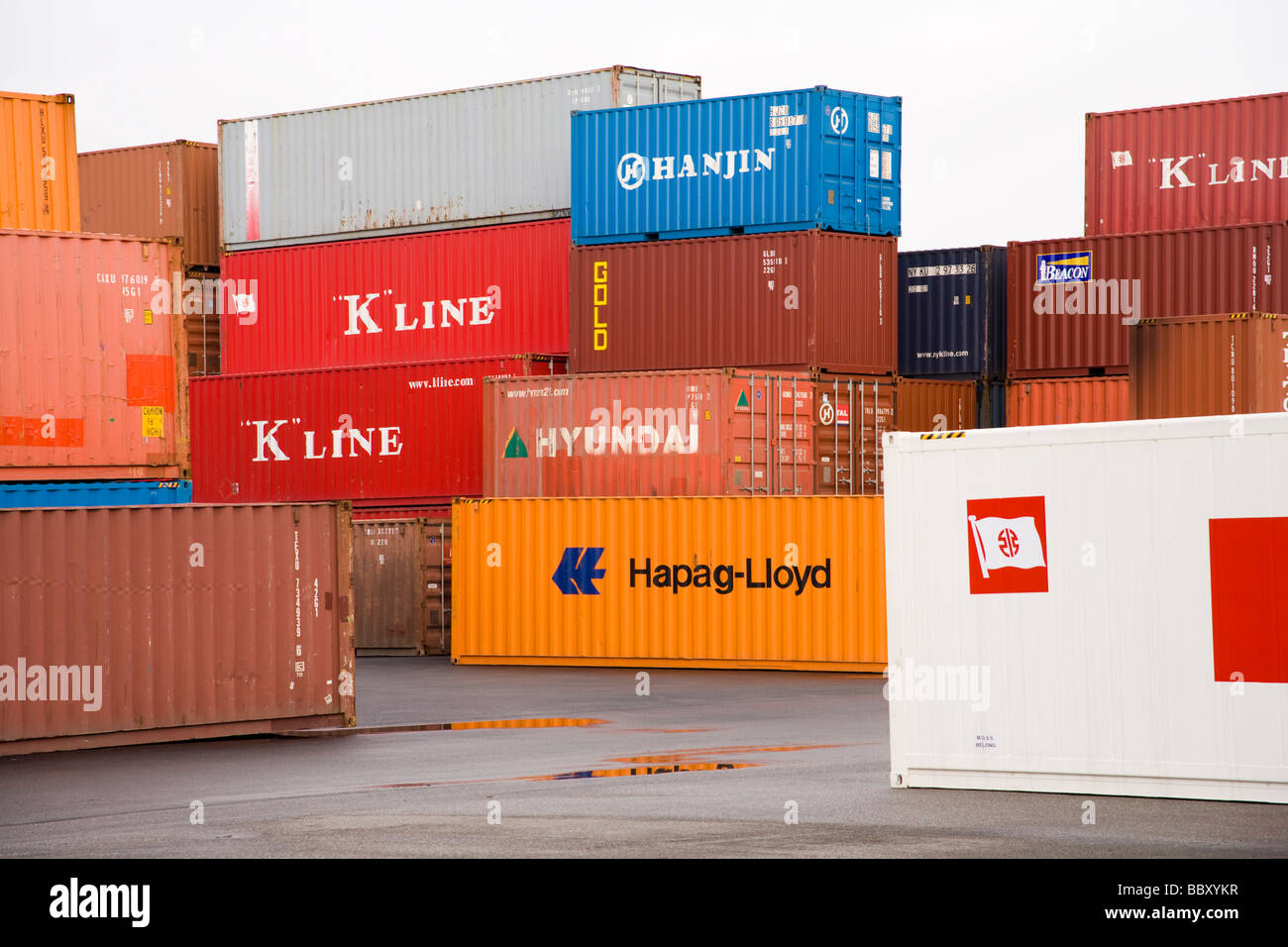 Load processing hi-res stock photography and images - Alamy