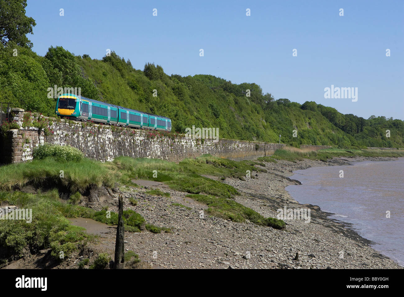 Arriva london rail hi-res stock photography and images - Alamy