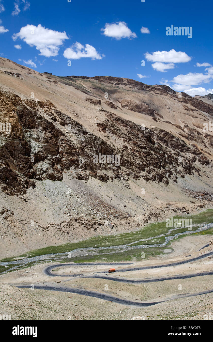 Truck ascending the Taglang La pass (5328m/17582ft). Manlai-Leh road ...