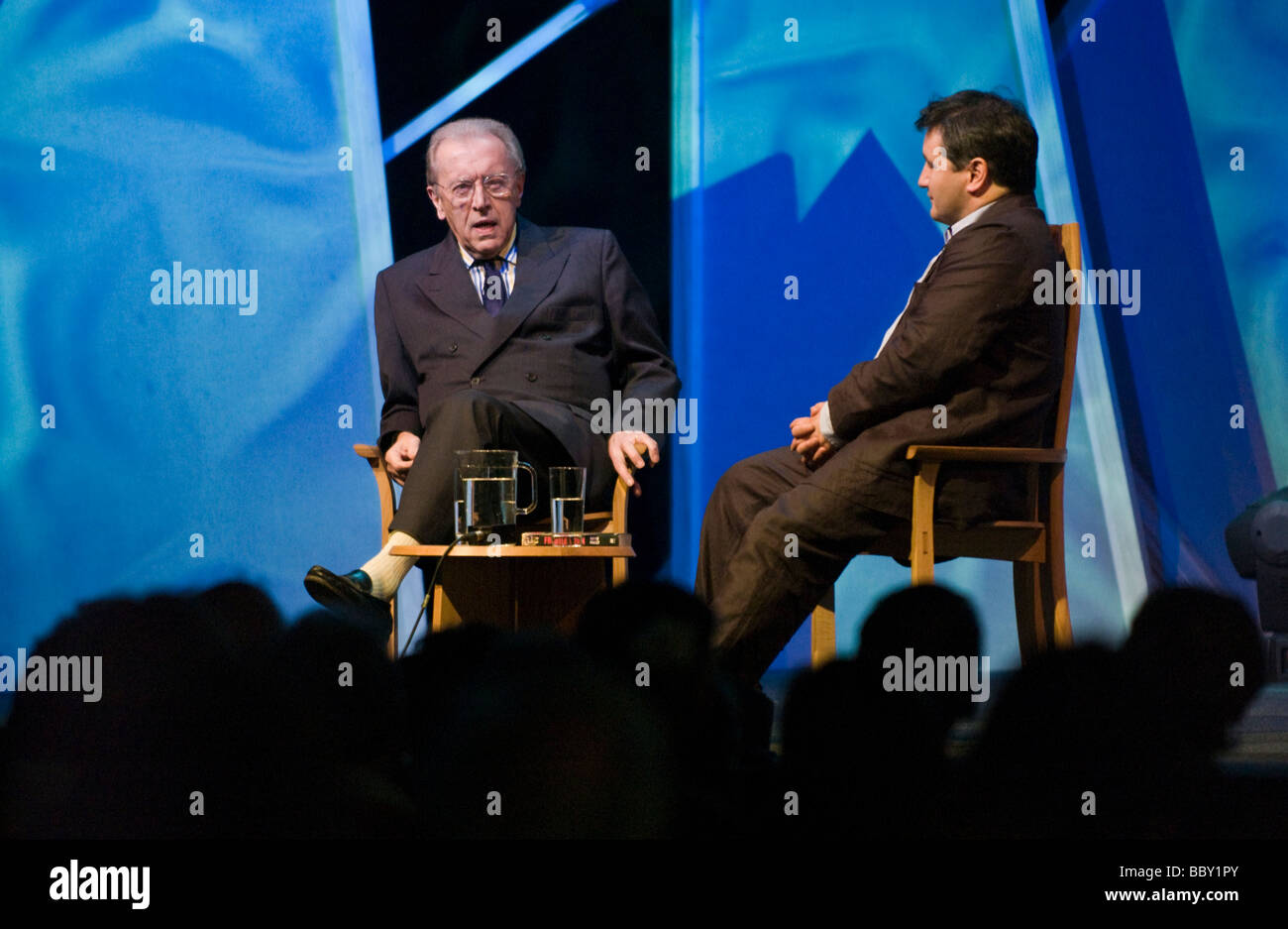 Tv presenter david frost hi-res stock photography and images - Alamy Tv presenter david frost hi-res stock photography and images - Alamy