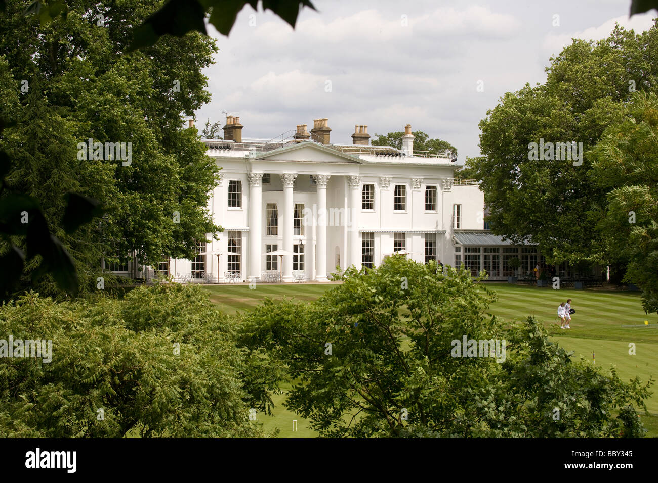 English cricket clubhouse party hi-res stock photography and images - Alamy