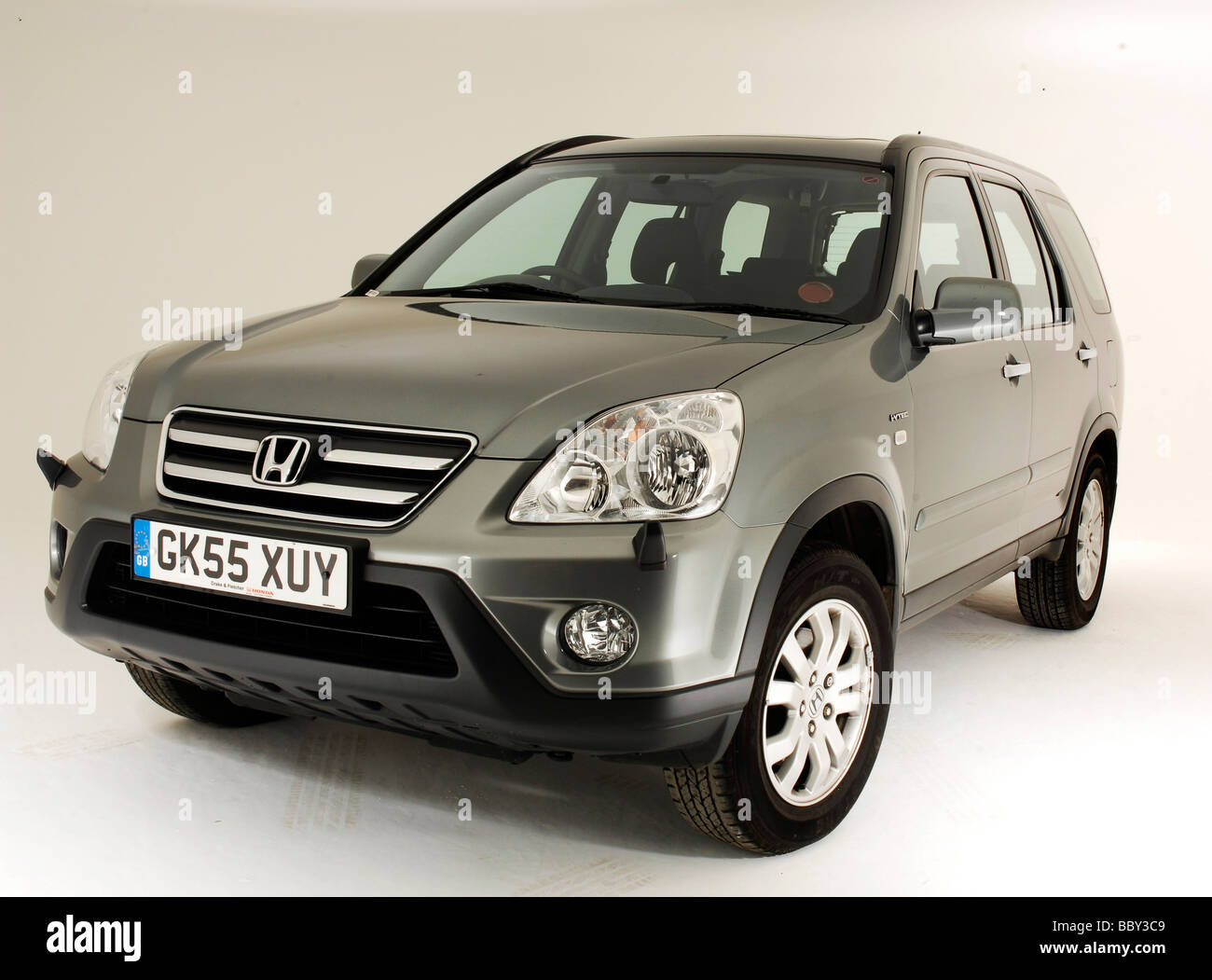 Honda CRV 2005 Stock Photo - Alamy