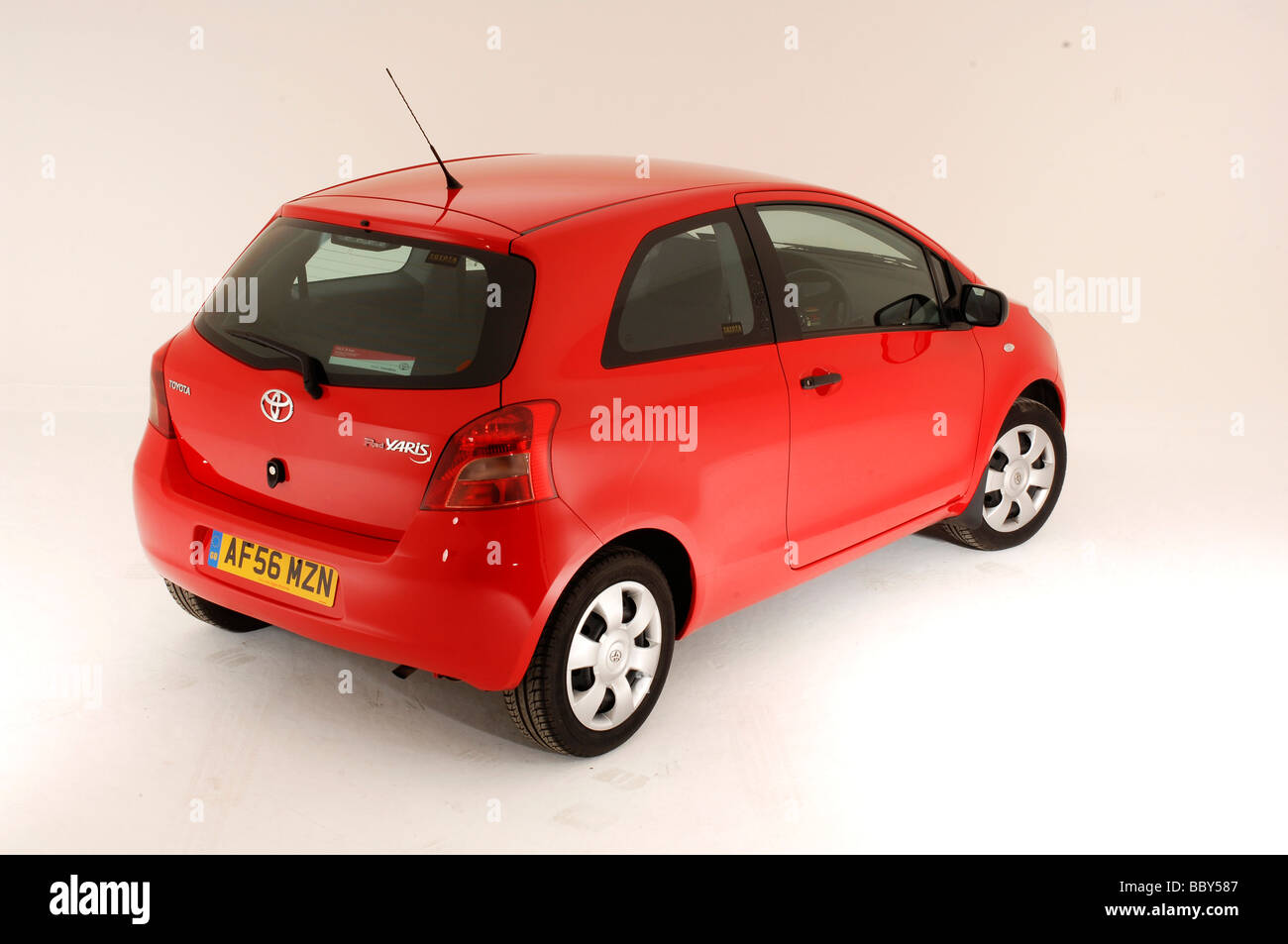 Toyota yaris 2006 hi-res stock photography and images - Alamy
