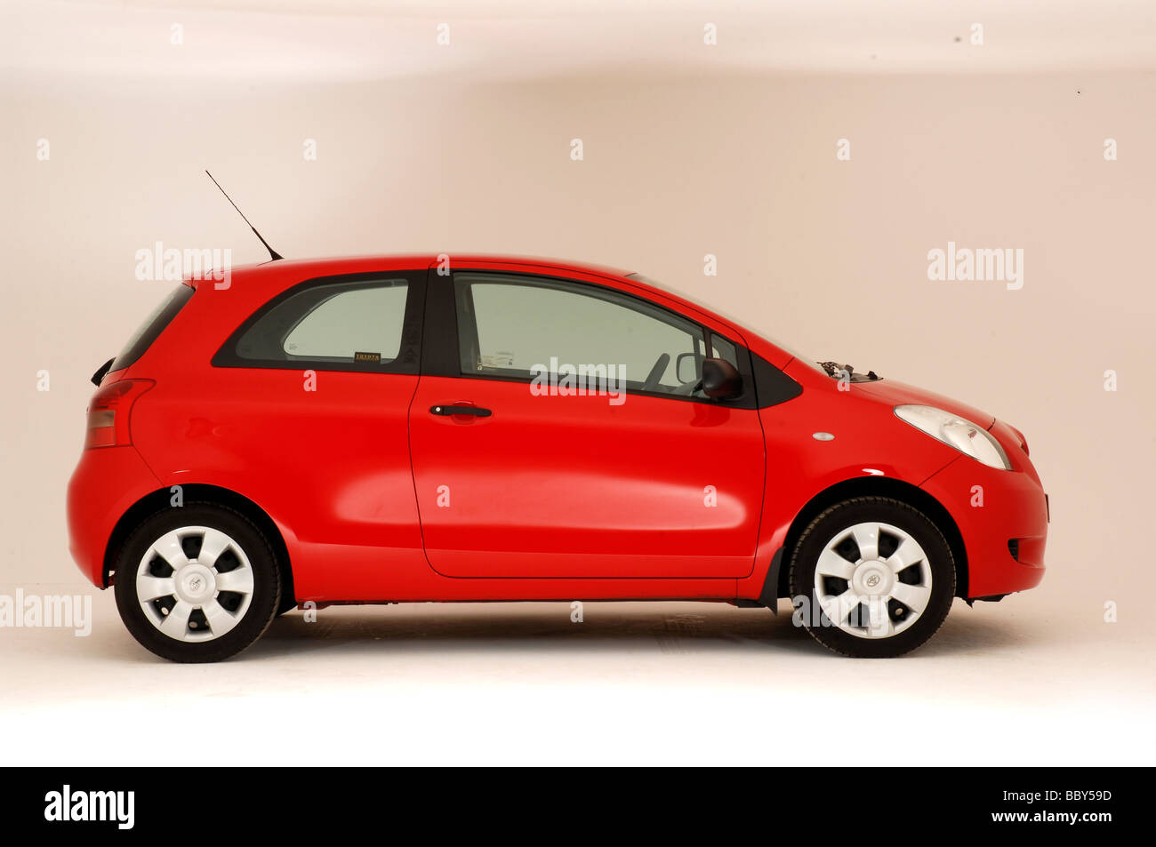 Toyota Yaris 2006 Stock Photo - Alamy