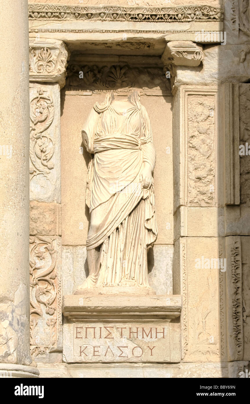 Ancient statue at Celsus library in Ephesus Turkey Stock Photo - Alamy