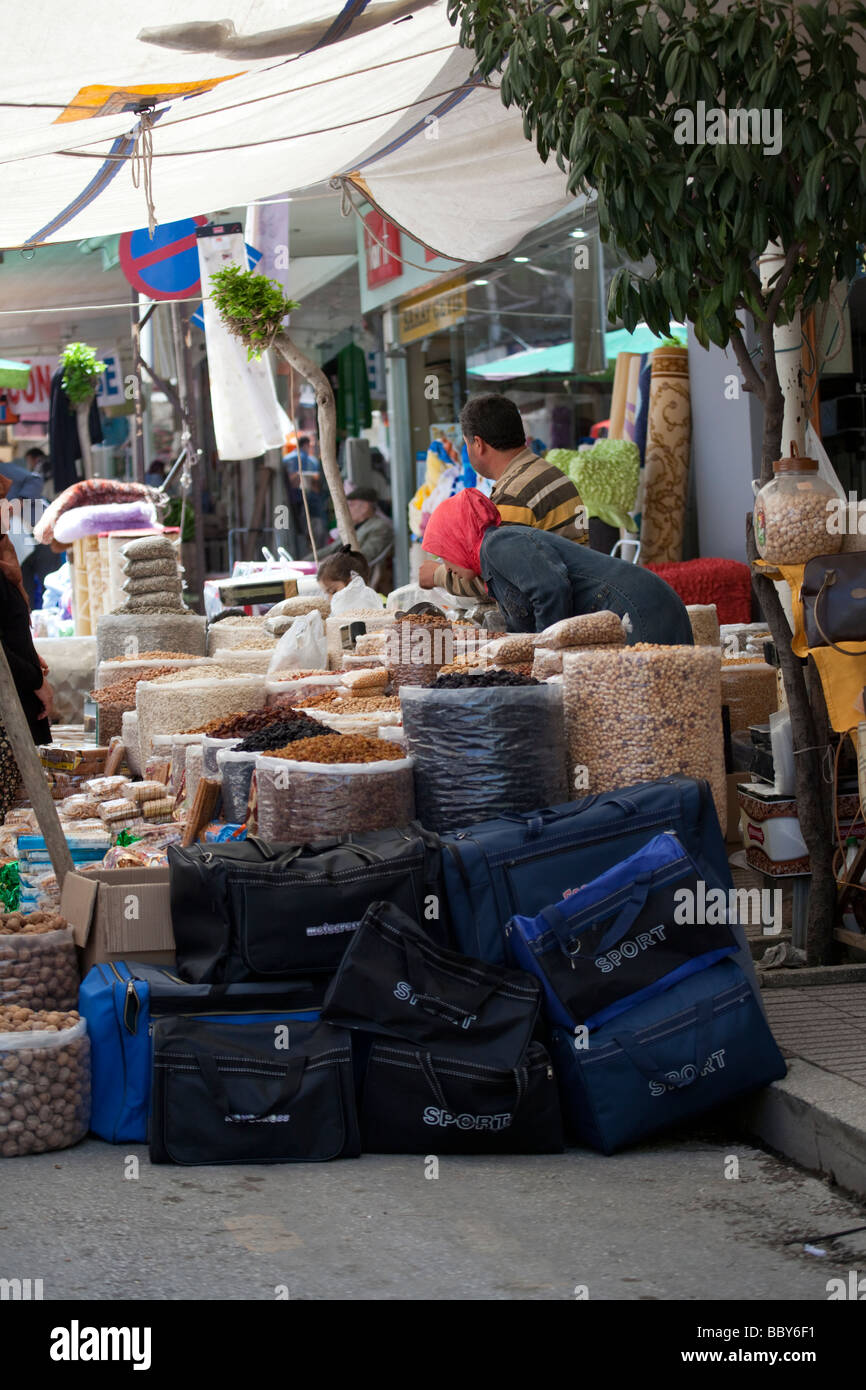 Vendor booth market marketplace hi-res stock photography and images - Alamy