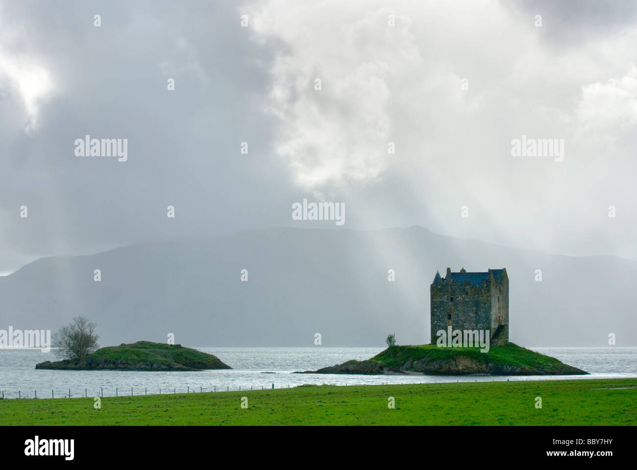 Castle Stalker Port Appin Scotland This Castle was made famous by ...