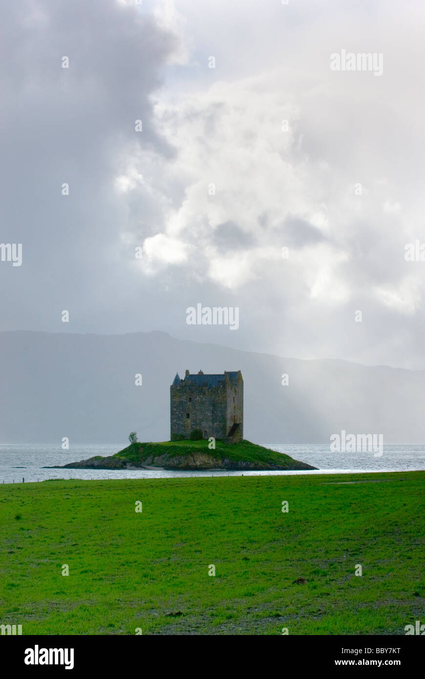 Castle Stalker Port Appin Scotland This Castle was made famous by ...