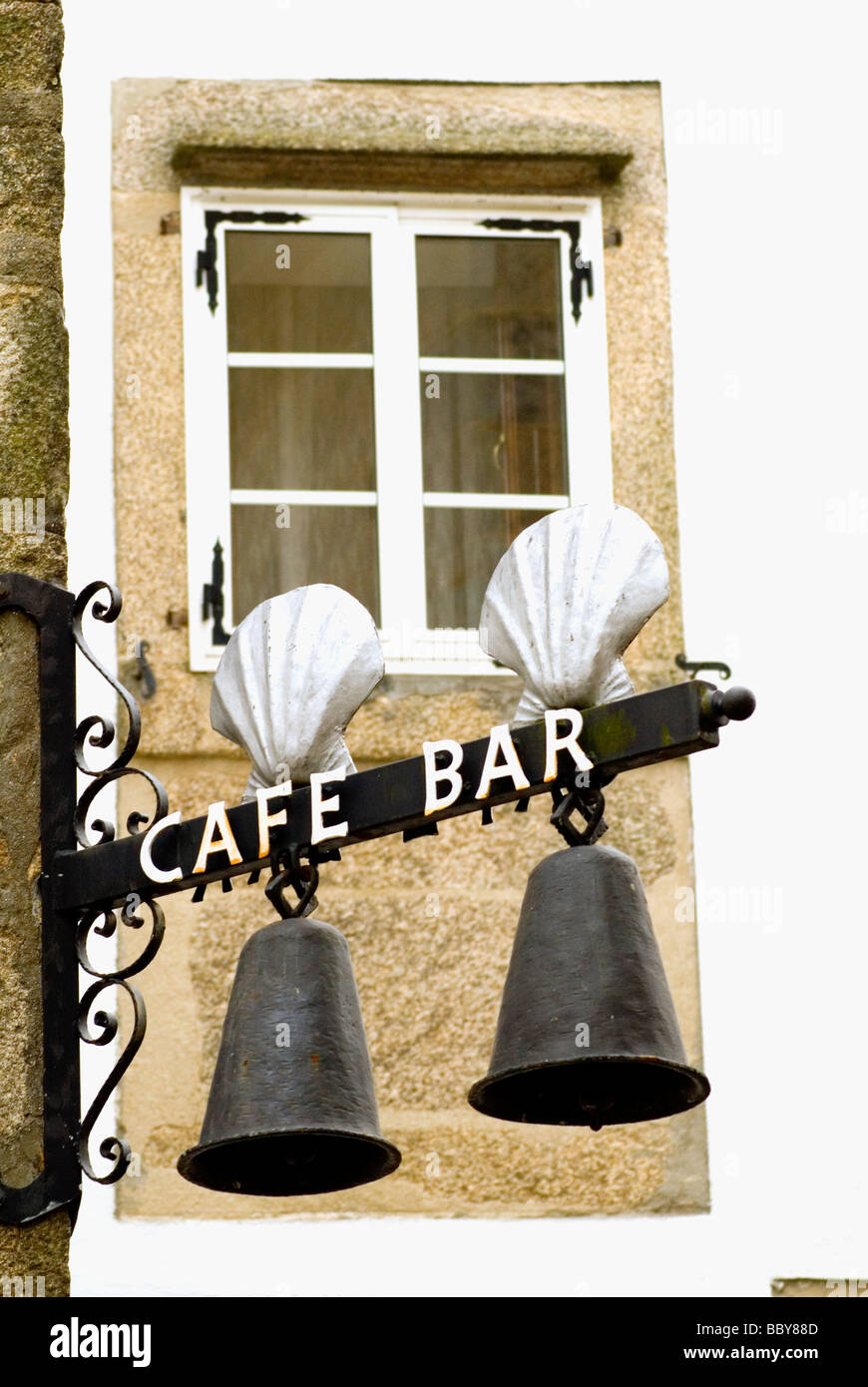 Cafe de shell hi-res stock photography and images - Alamy