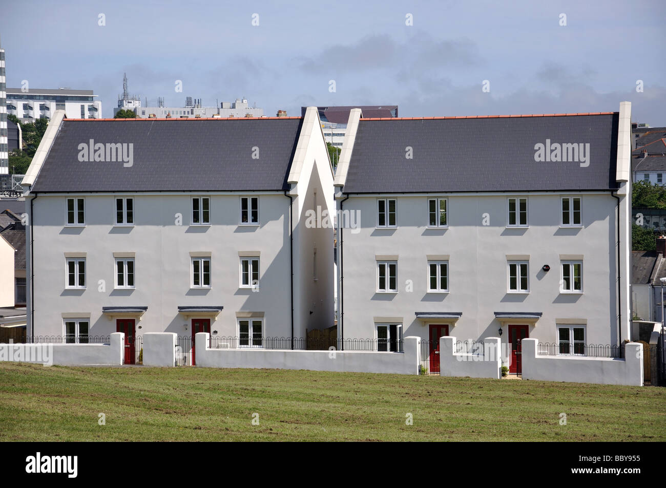 Modern housing development hi-res stock photography and images - Alamy