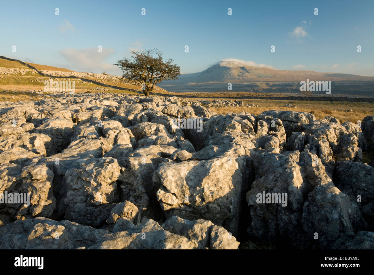 Twisleton Scar North Yorkshire Dales Stock Photo - Alamy