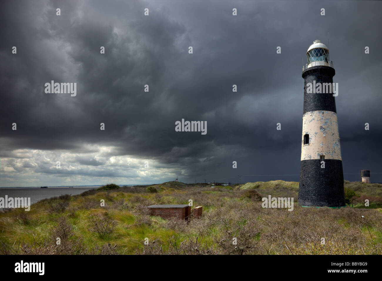 Lighthouse storm hi-res stock photography and images - Alamy