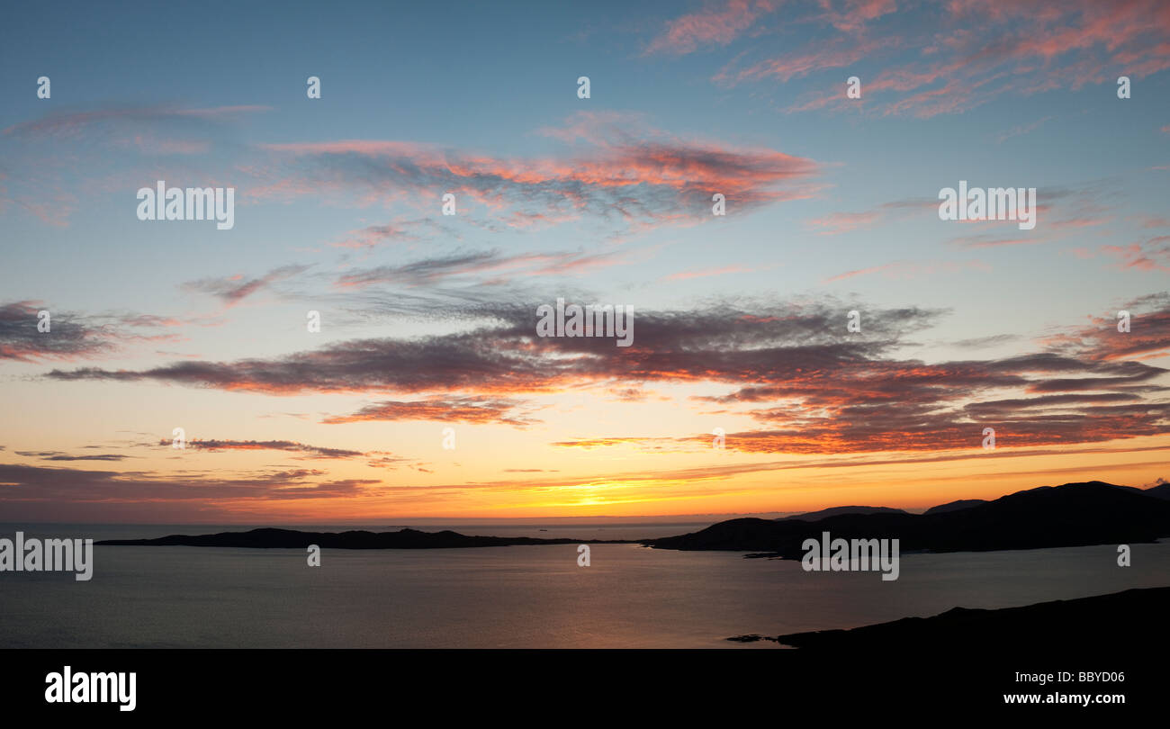 Sunset over Taransay Island, Isle of Harris, Outer Hebrides, Scotland ...