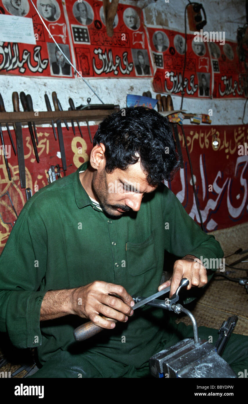 Pakistan N W Frontier Province village of Darra Adam Khel gun factory ...