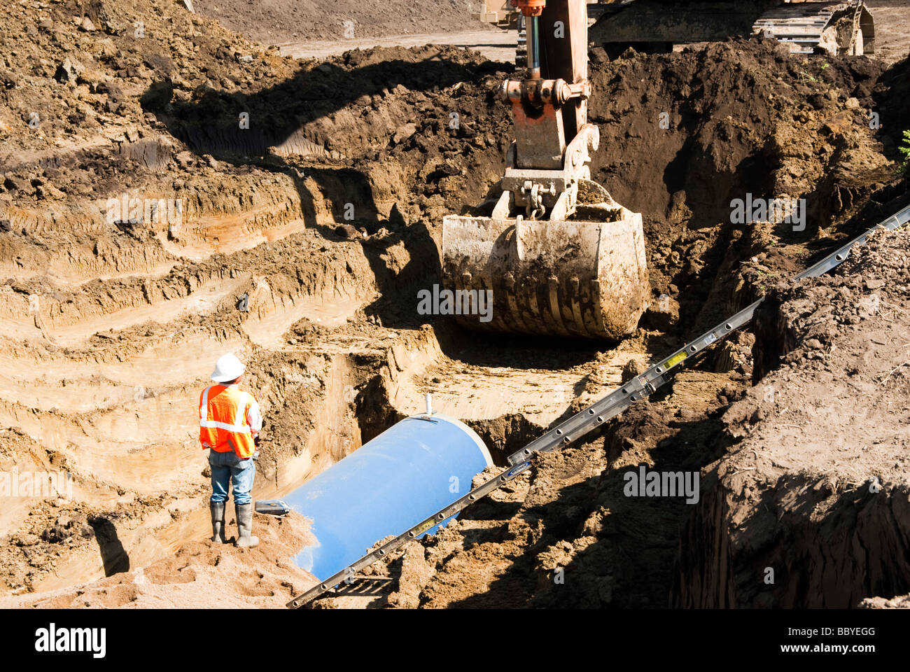 Hand digging pipe hi-res stock photography and images - Alamy