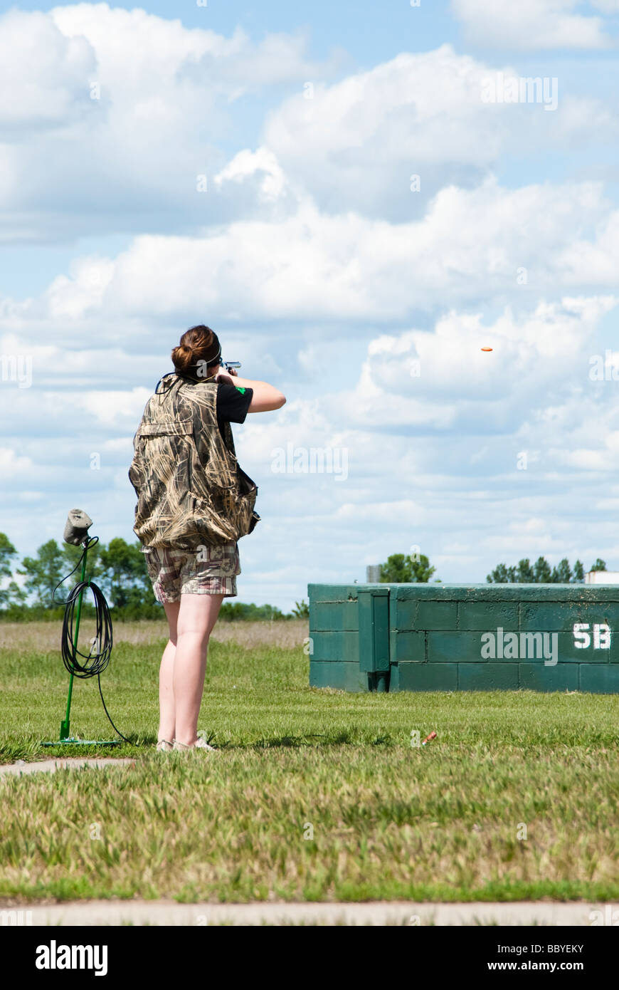 Female shooting targets hi-res stock photography and images - Alamy