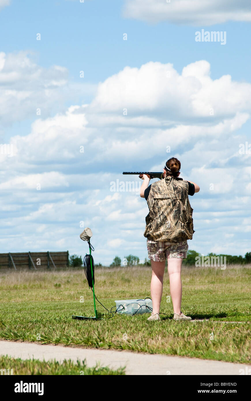 Female shooting targets hi-res stock photography and images - Alamy