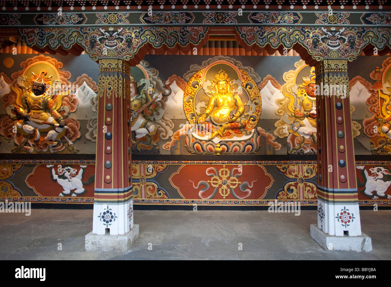Gold Buddha and Paintings in Tashi Chho Dzong (Tashichoedzong) Royal ...