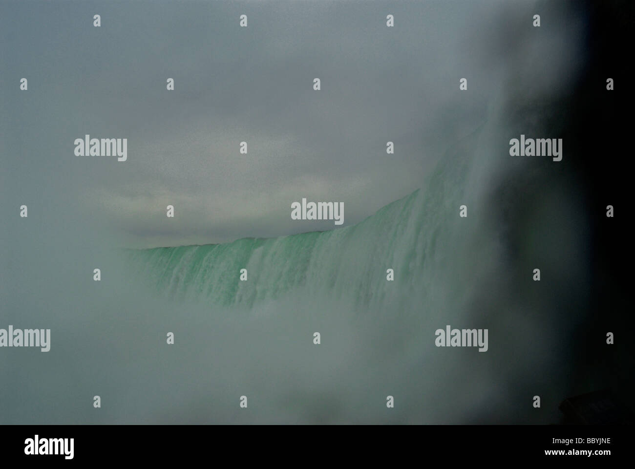 Lip of waterfall hi-res stock photography and images - Alamy