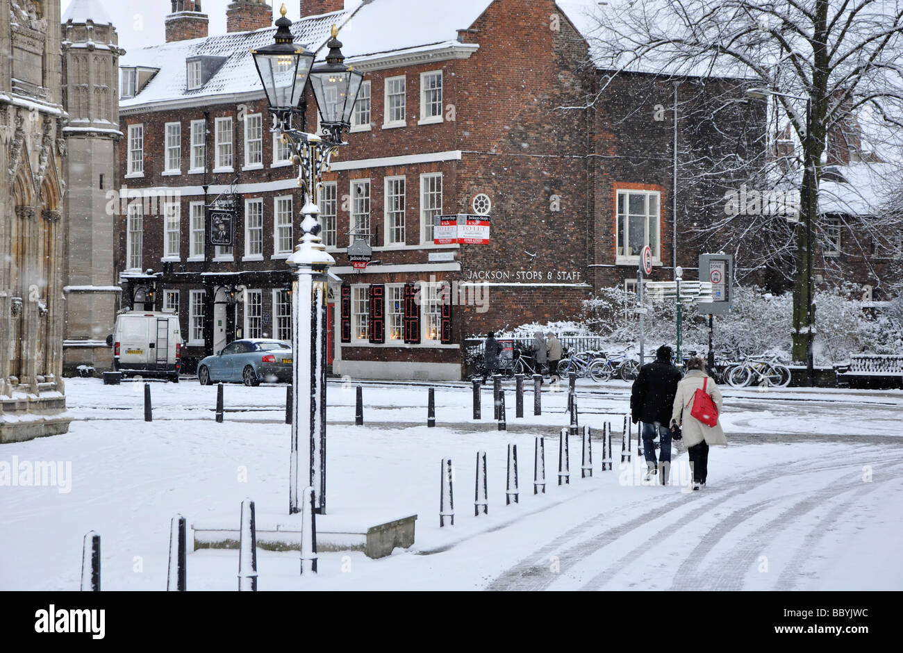 Minster york snow hi-res stock photography and images - Alamy