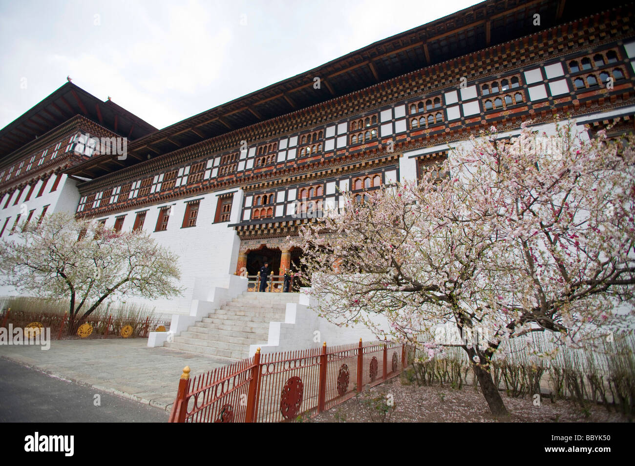 Entrance of Tashi Chho Dzong (Tashichoedzong) Royal Palace Thimphu ...