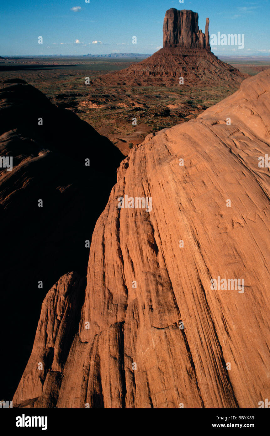 View of the Mittens in Monument Valley Tribal Park which straddles the ...