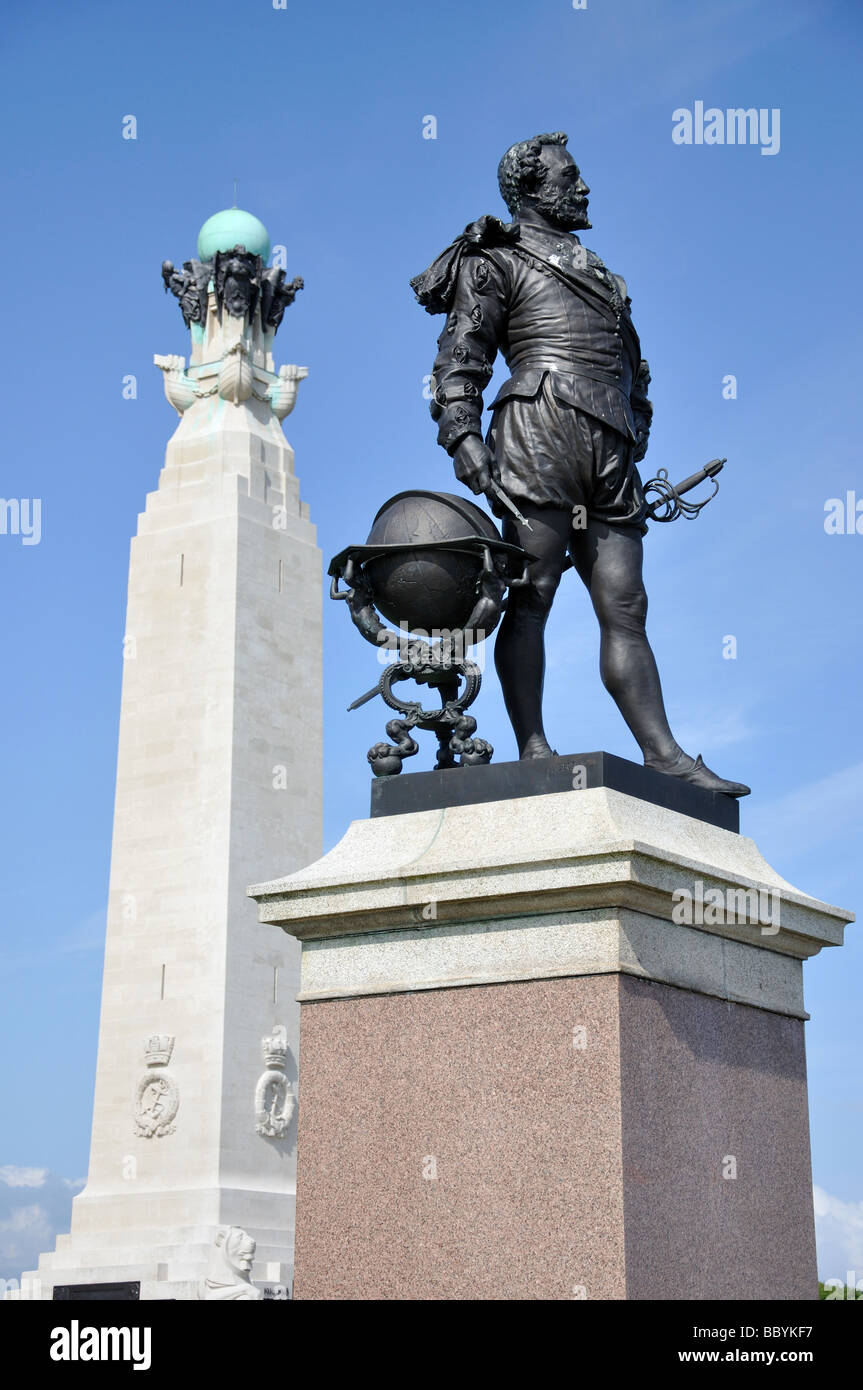 Statue of Sir Francis Drake and Royal Naval War Memorial, Plymouth Hoe ...