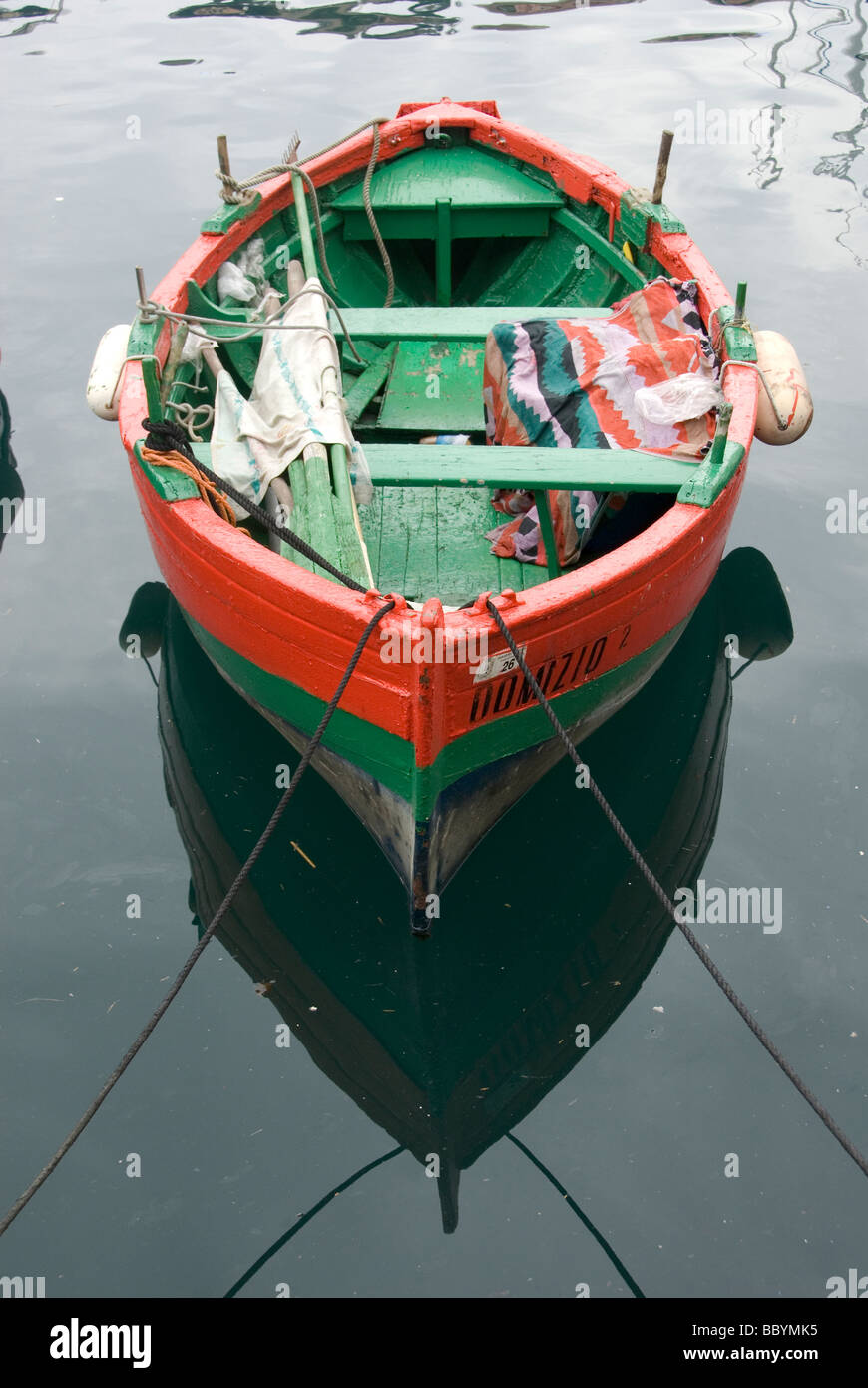 Red and green boats hi-res stock photography and images - Alamy