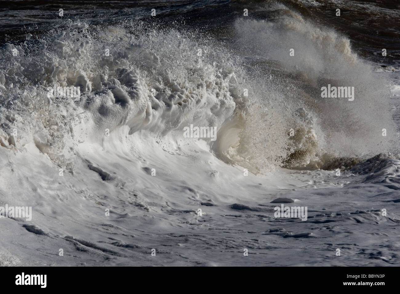 Violent waves hi-res stock photography and images - Alamy