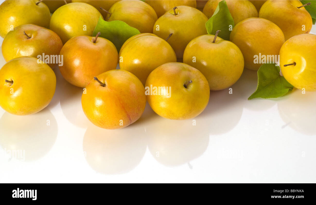 Fruit plum hi-res stock photography and images - Alamy