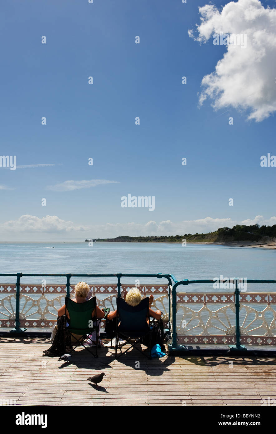 Sunbathing sea hi-res stock photography and images - Alamy