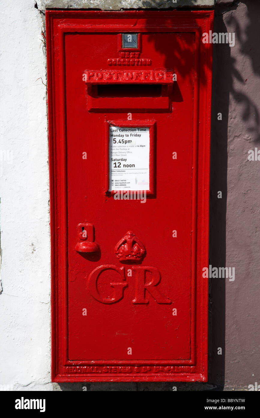 Old gr red post box hi-res stock photography and images - Alamy