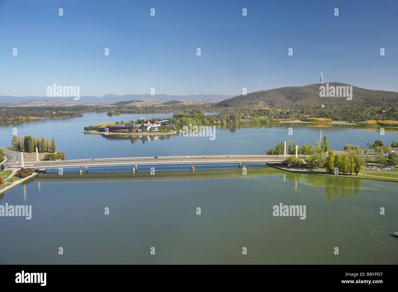 Commonwealth Avenue Bridge Black Mountain and Lake Burley Griffin ...